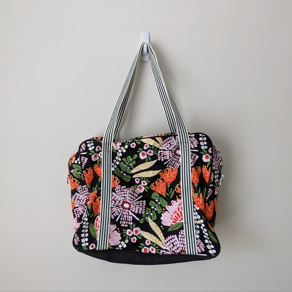 thirty-one | Bags | Thirtyone Away For The Weekender Bag In Island ...